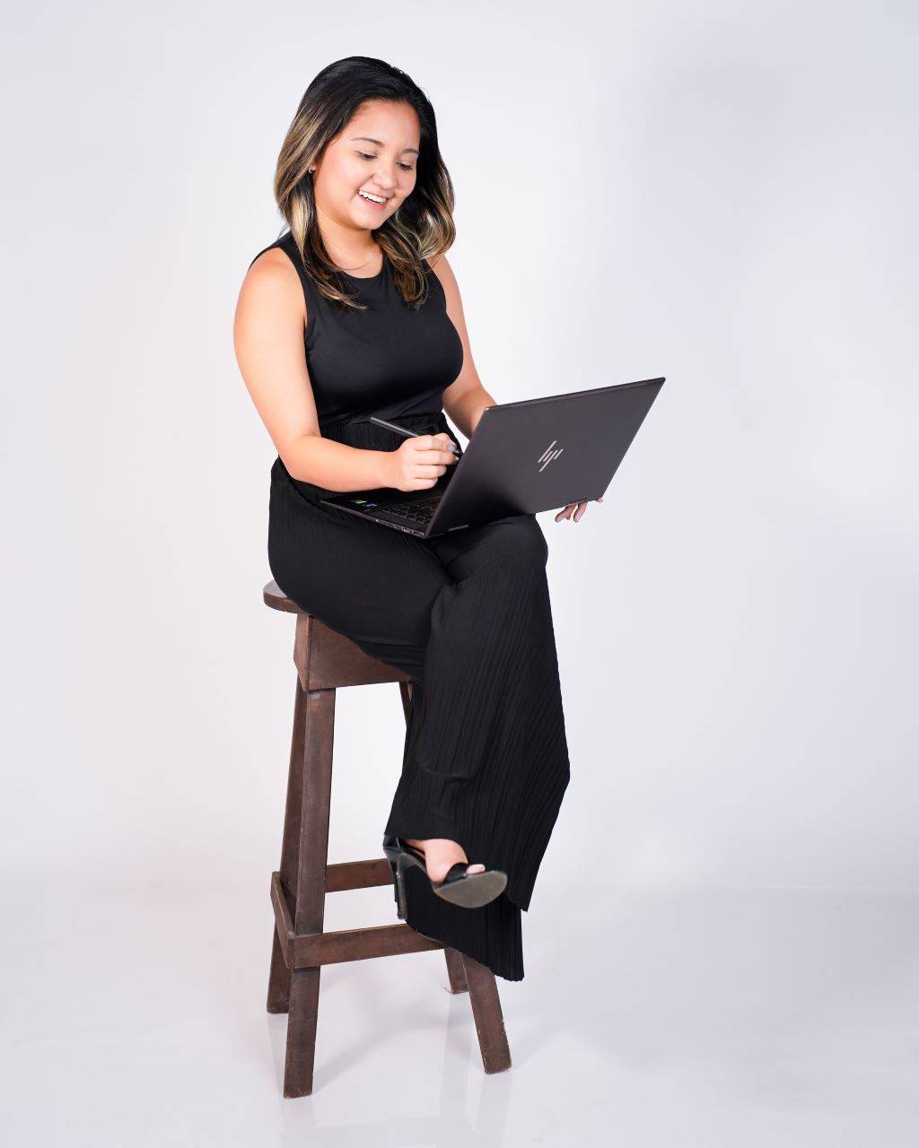 Estrategia de Marketing Digital - ANDREA CHANG - Servicios de marketing